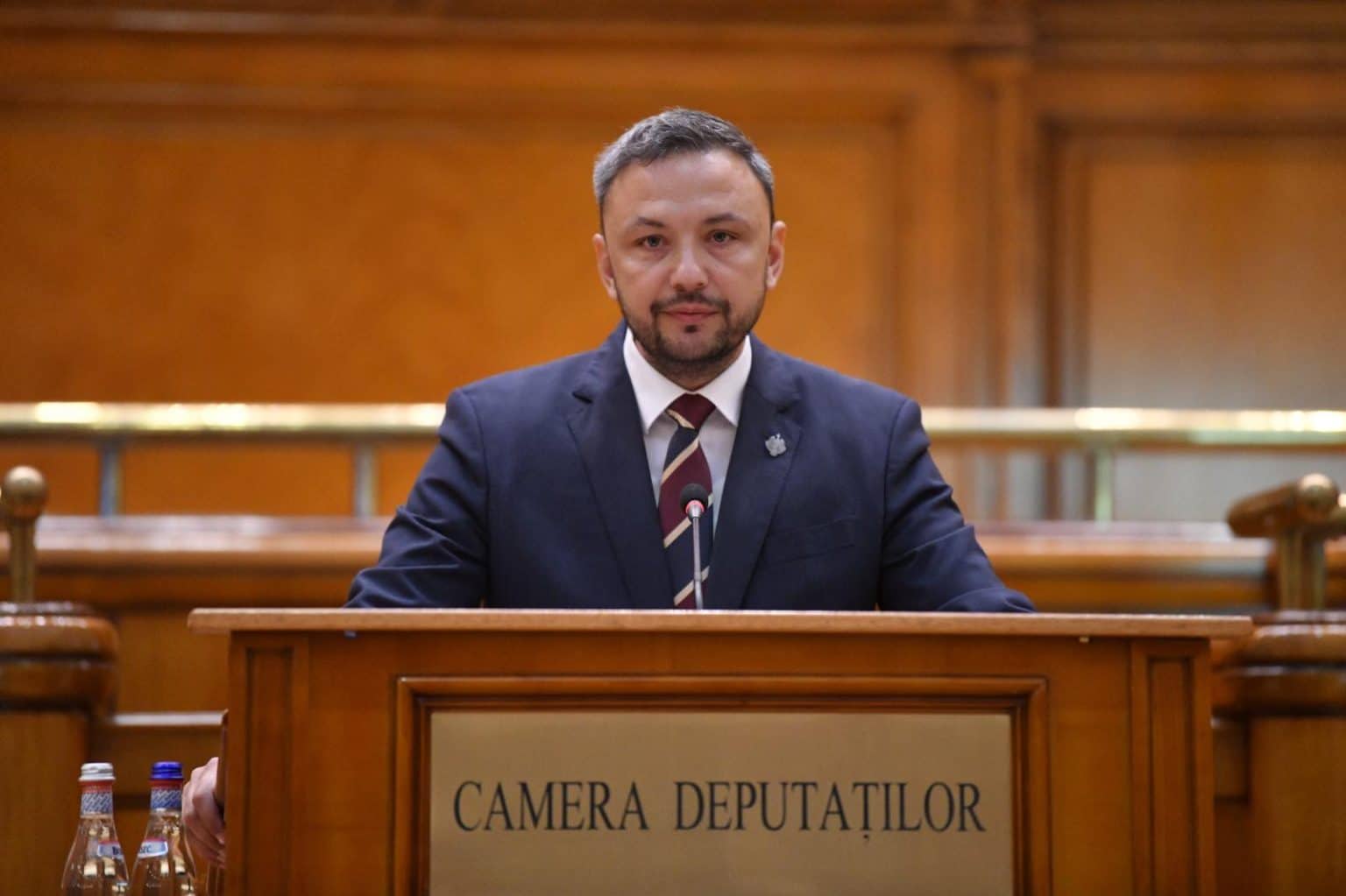 Dragoș-Florin Coman (deputat AUR): „În aeroporturile din România, apa ...